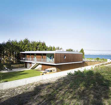 A home with captivating views in Portugal - Harmonies Magazine